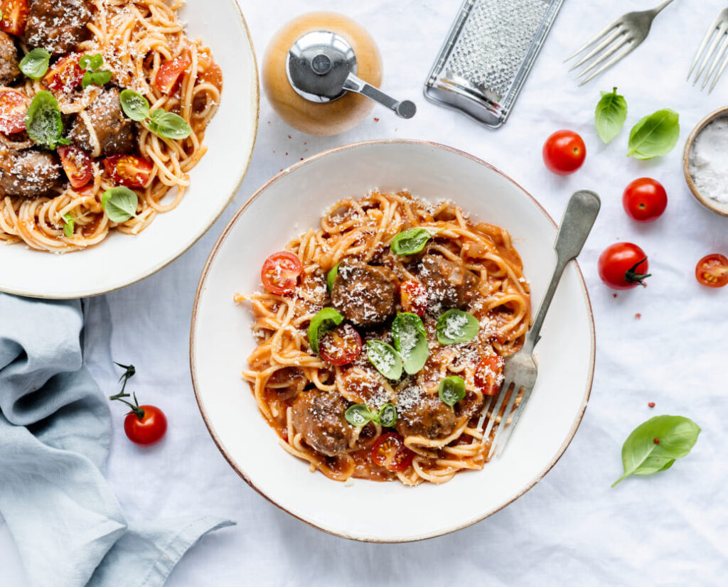 Blueface Reunites With Stunna Girl, Prompting Viral Reactions From ...